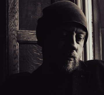 UNDERSTAGE | PATRICK WALKER (40 WATT SUN)