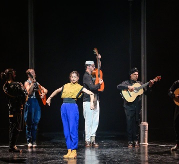 BATE FADO JONAS & LANDER